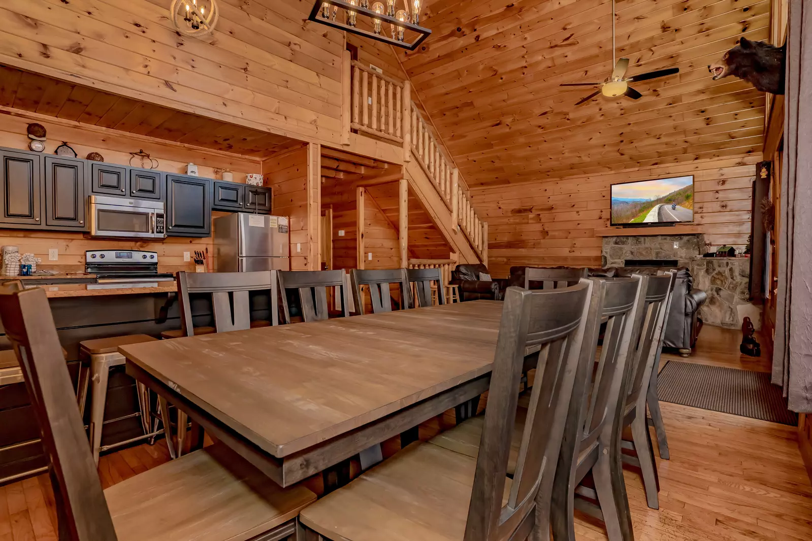 7th Heaven - 7 Bedroom Sevierville Cabin Rental