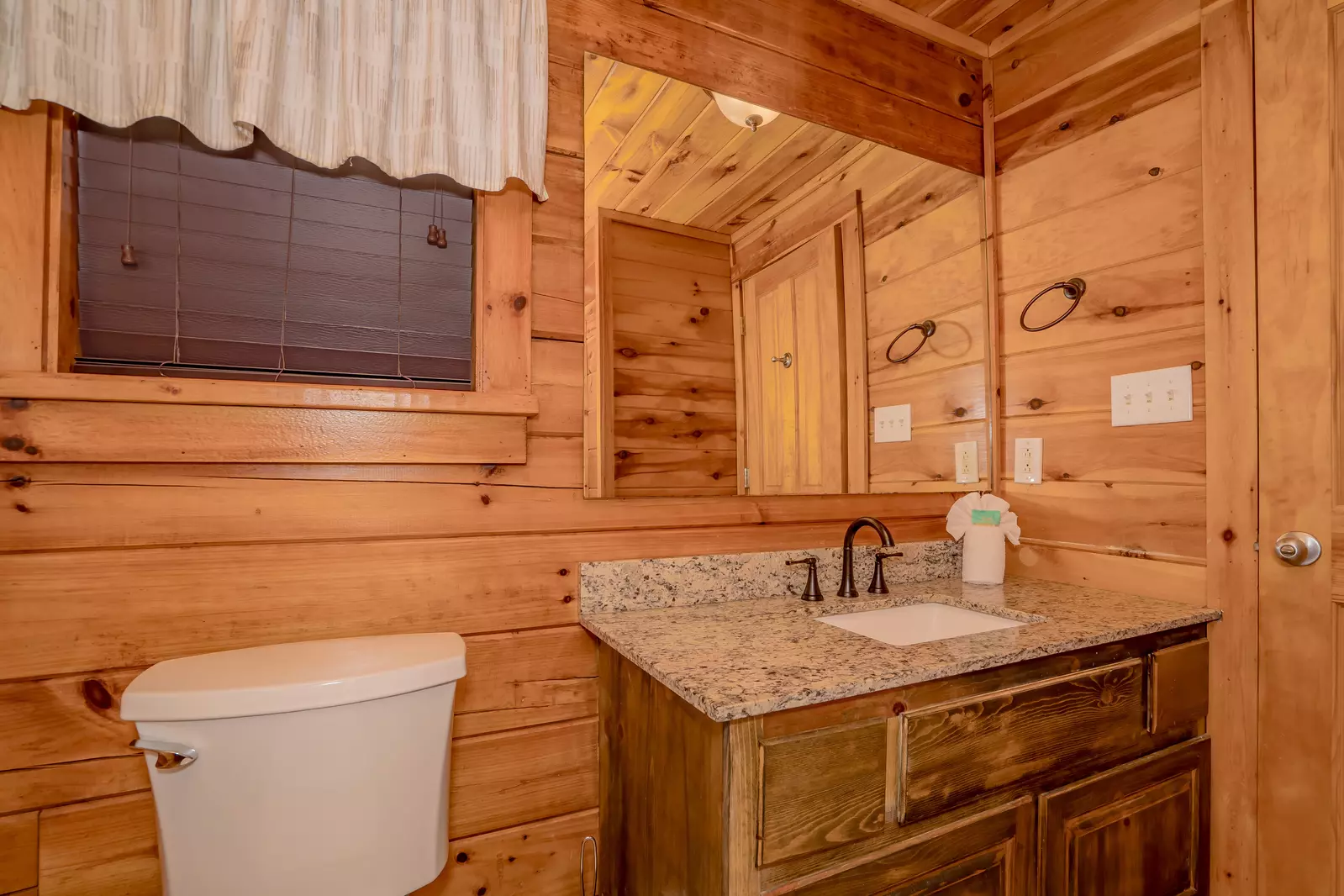 7th Heaven - 7 Bedroom Sevierville Cabin Rental