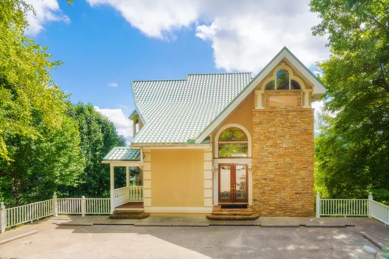 Barbie's Destiny Chalet - 3 Bedroom Gatlinburg Cabin Rental