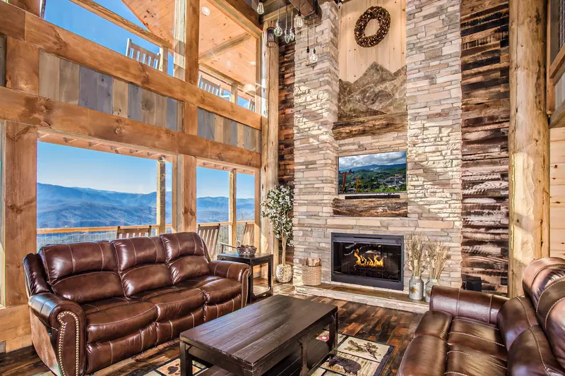 Amazing View Lodge - 8 Bedroom Gatlinburg Cabin Rental