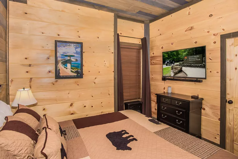 Amazing View Lodge - 8 Bedroom Gatlinburg Cabin Rental