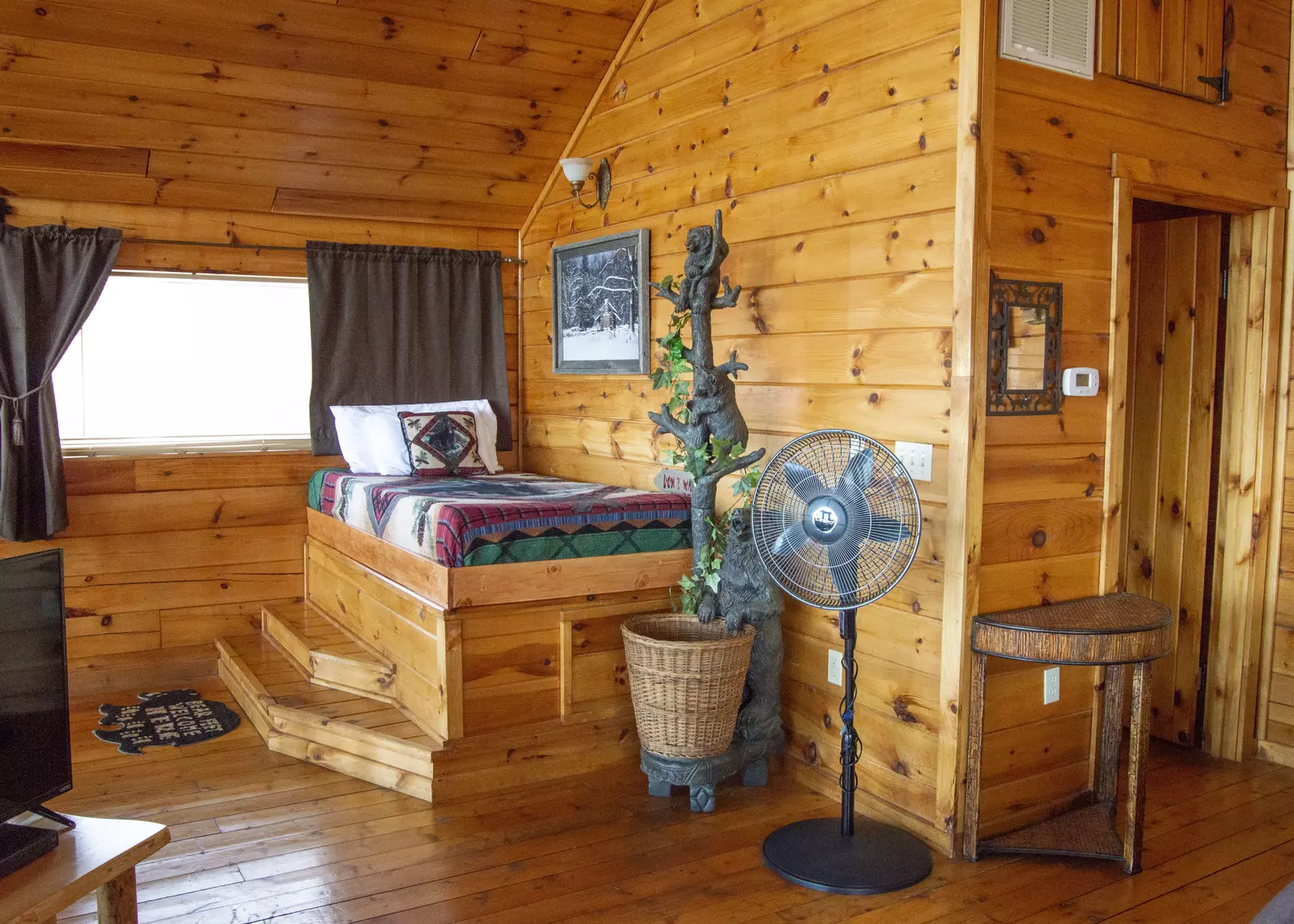 ClearView - 1 Bedroom Sevierville Cabin Rental