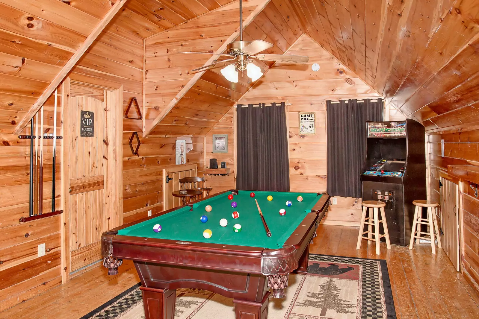 Forest View Hideaway - 2 Bedroom Sevierville Cabin Rental