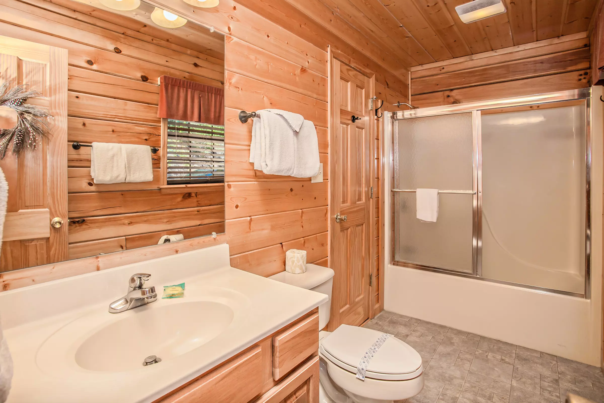 Private Sunsets - 2 Bedroom Sevierville Cabin Rental