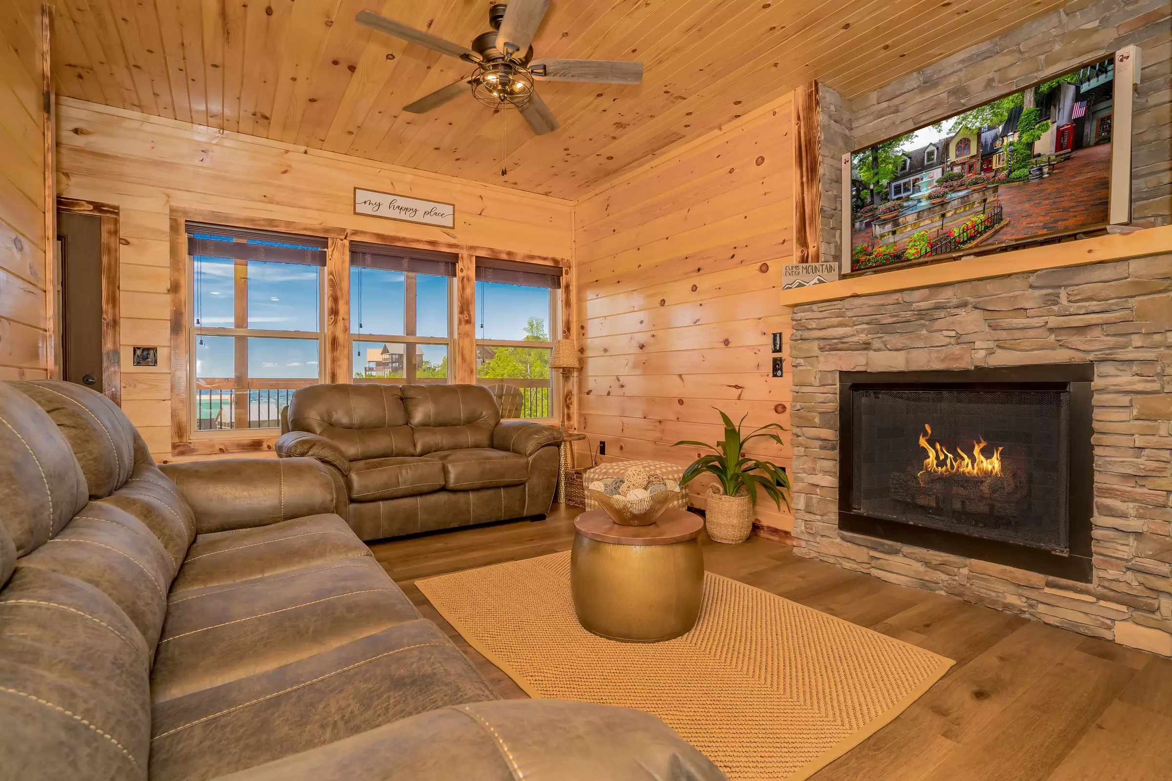Rustic Mountain View - 2 Bedroom Sevierville Cabin Rental