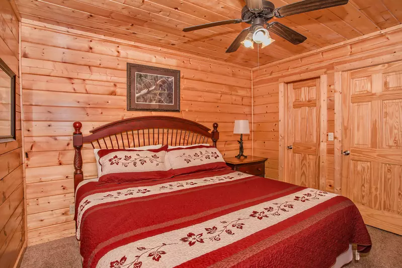 Smoky Ridge Lodge - 7 Bedroom Sevierville Cabin Rental