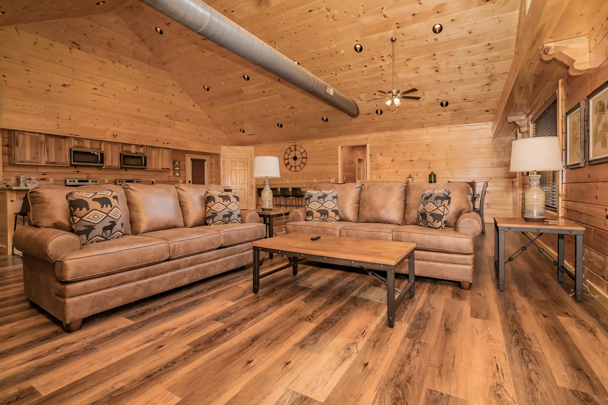 Soaring Eagle - 8 Bedroom Pigeon Forge Cabin Rental