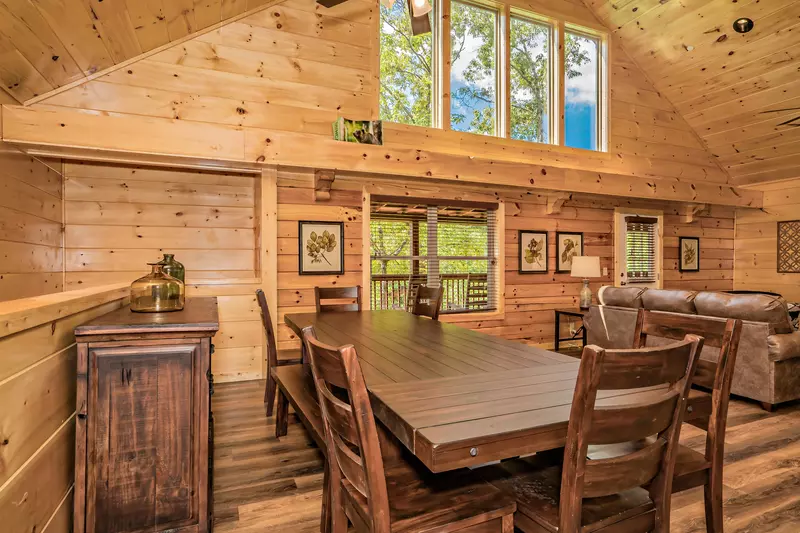 Soaring Eagle - 8 Bedroom Pigeon Forge Cabin Rental
