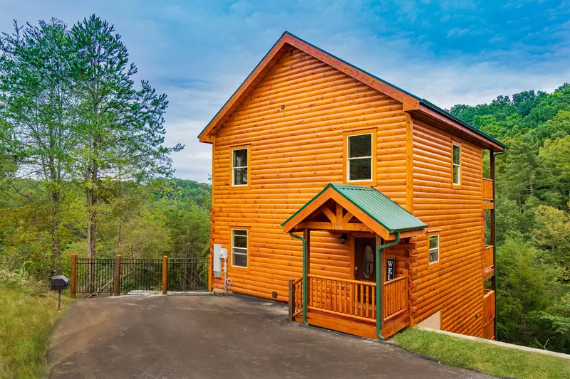 Splash Happy - 2 Bedroom Sevierville Cabin Rental