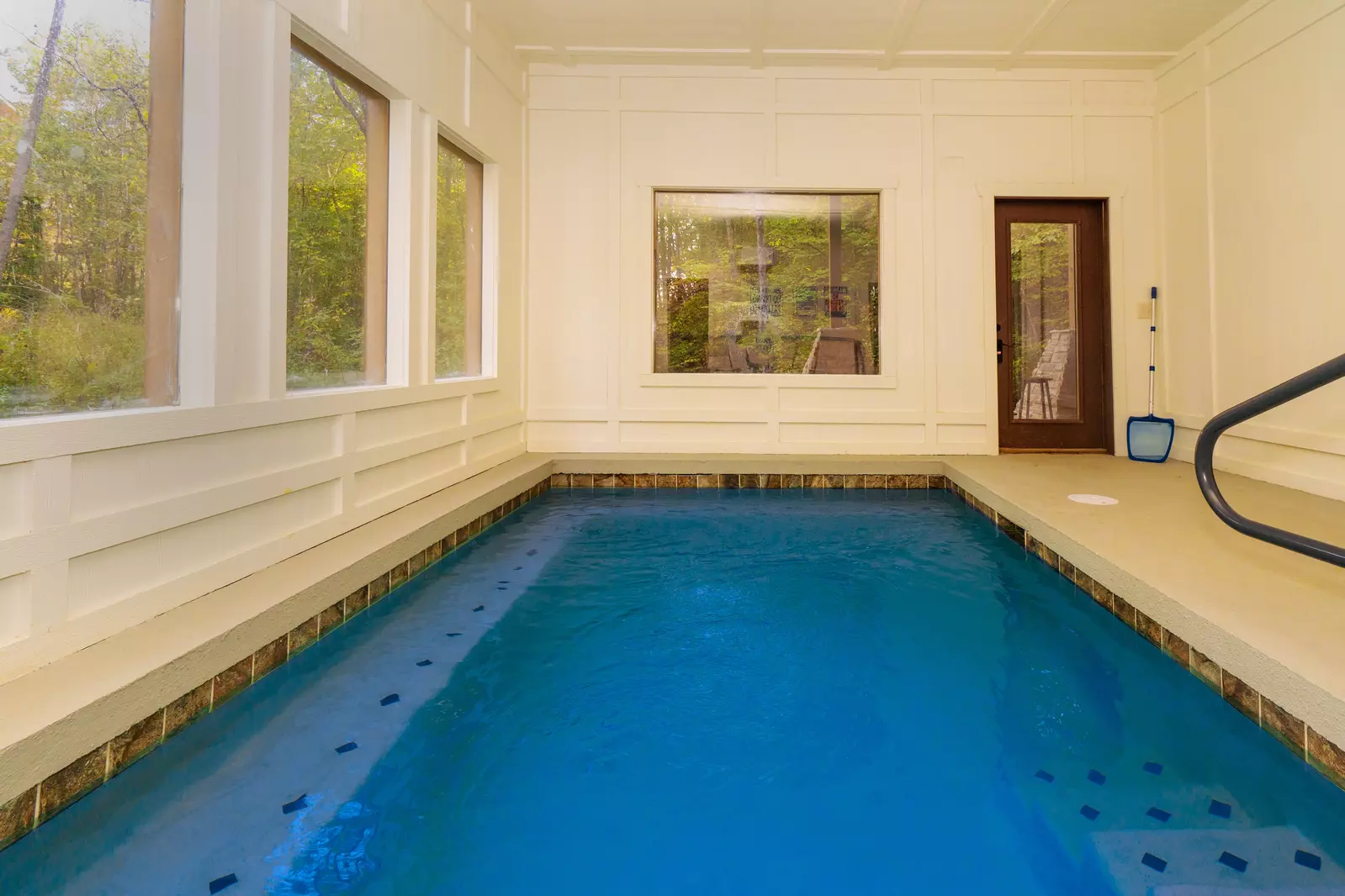 Creekside Splash - 2 Bedroom Sevierville Cabin Rental