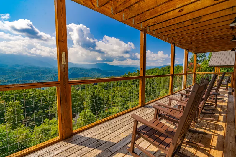 Amazing View Lodge - 8 Bedroom Gatlinburg Cabin Rental