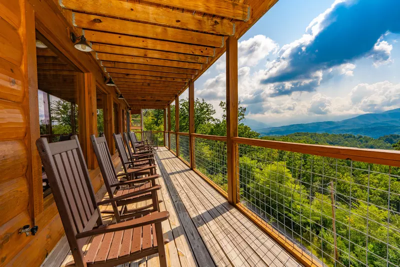 Amazing View Lodge - 8 Bedroom Gatlinburg Cabin Rental