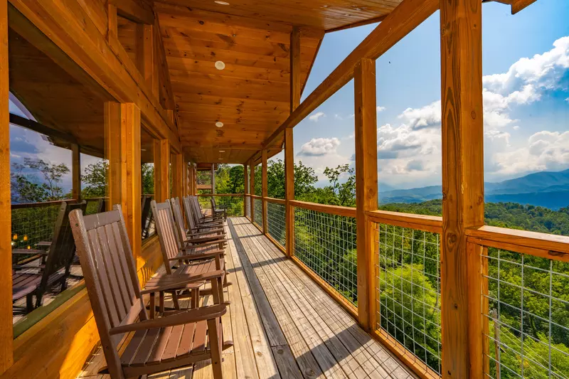 Amazing View Lodge - 8 Bedroom Gatlinburg Cabin Rental