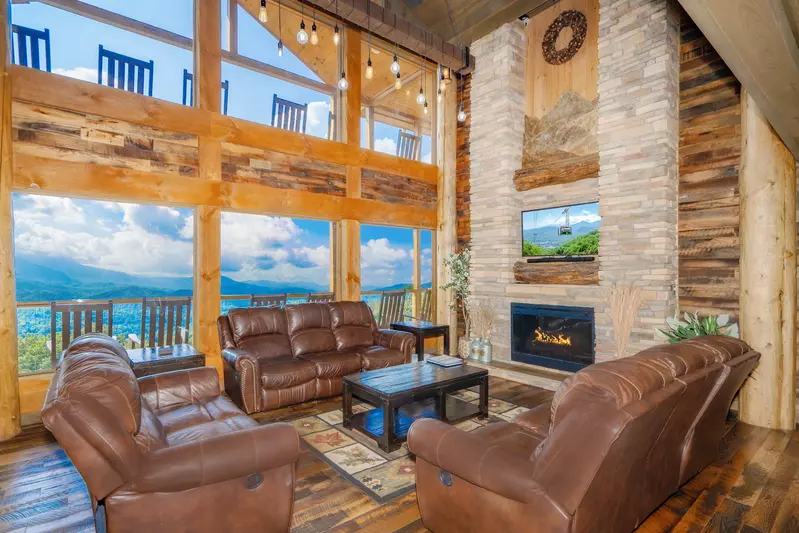 Amazing View Lodge - 8 Bedroom Gatlinburg Cabin Rental
