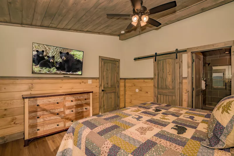 Cliffside Scenic Splendor - 4 Bedroom Sevierville Cabin Rental