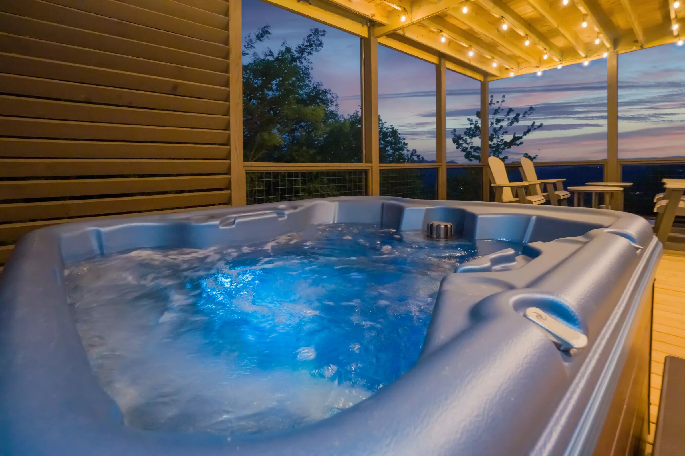 Cliffside Scenic Splendor - 4 Bedroom Sevierville Cabin Rental