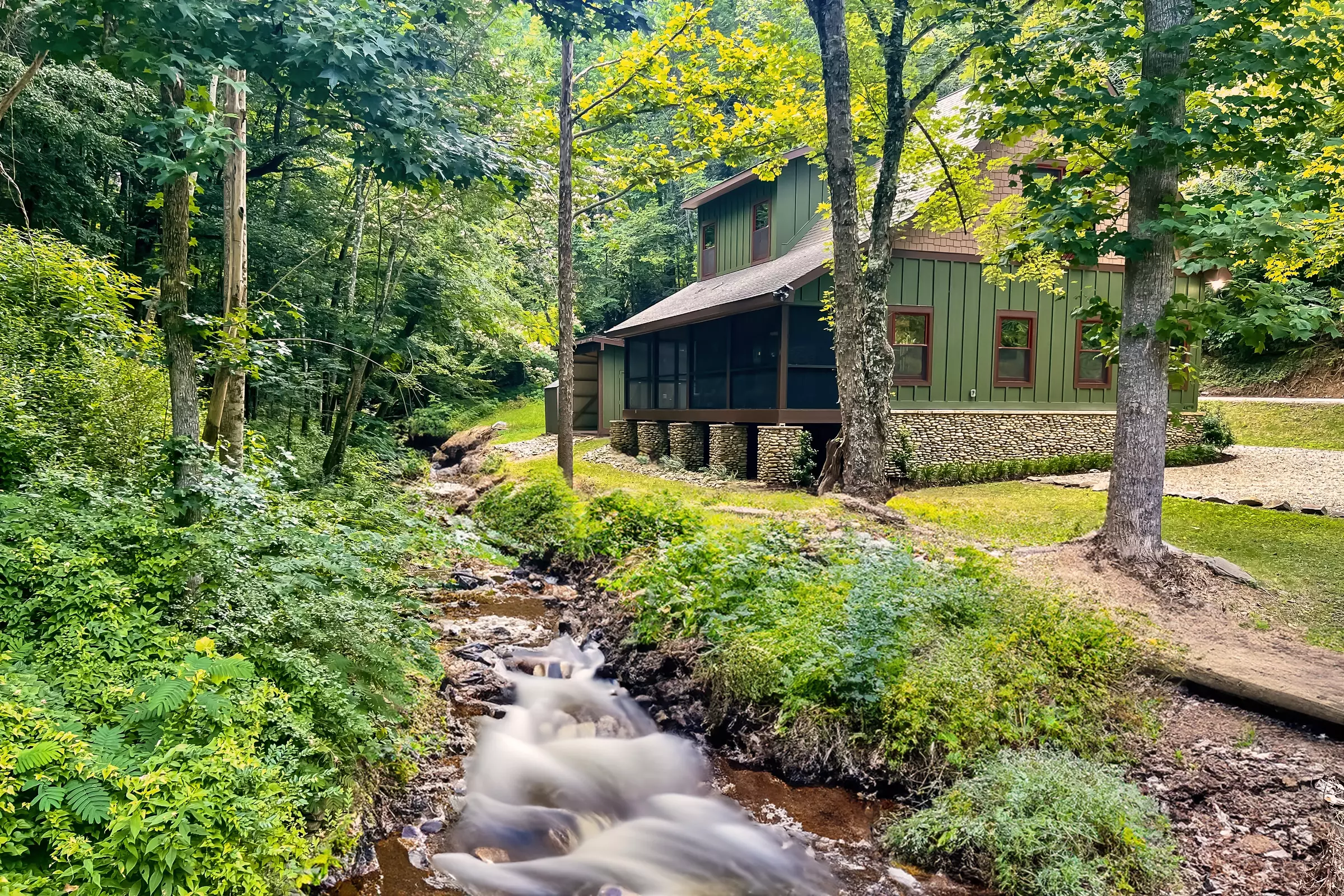Laurel Creek Lodge - 2 Bedroom Sevierville Cabin Rental