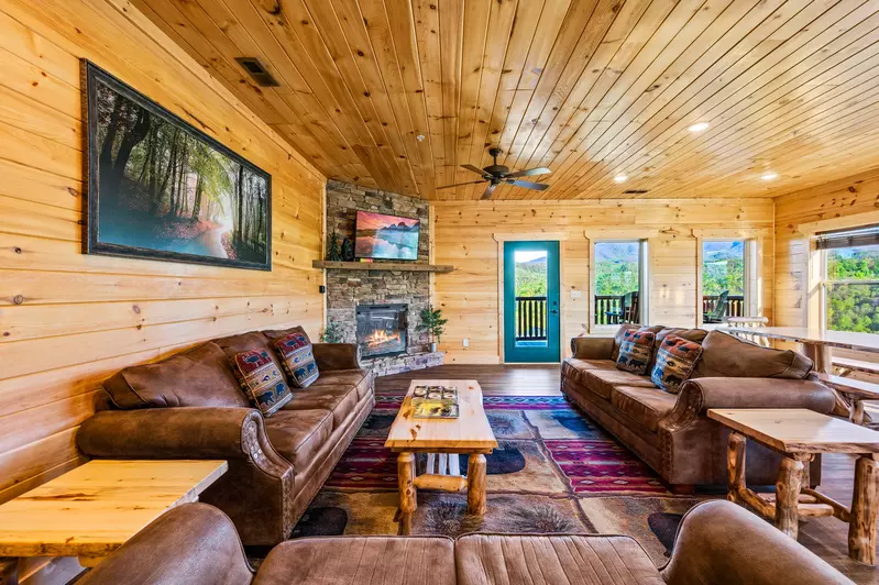 Gatlinburg Views Lodge - 5 Bedroom Gatlinburg Cabin Rental
