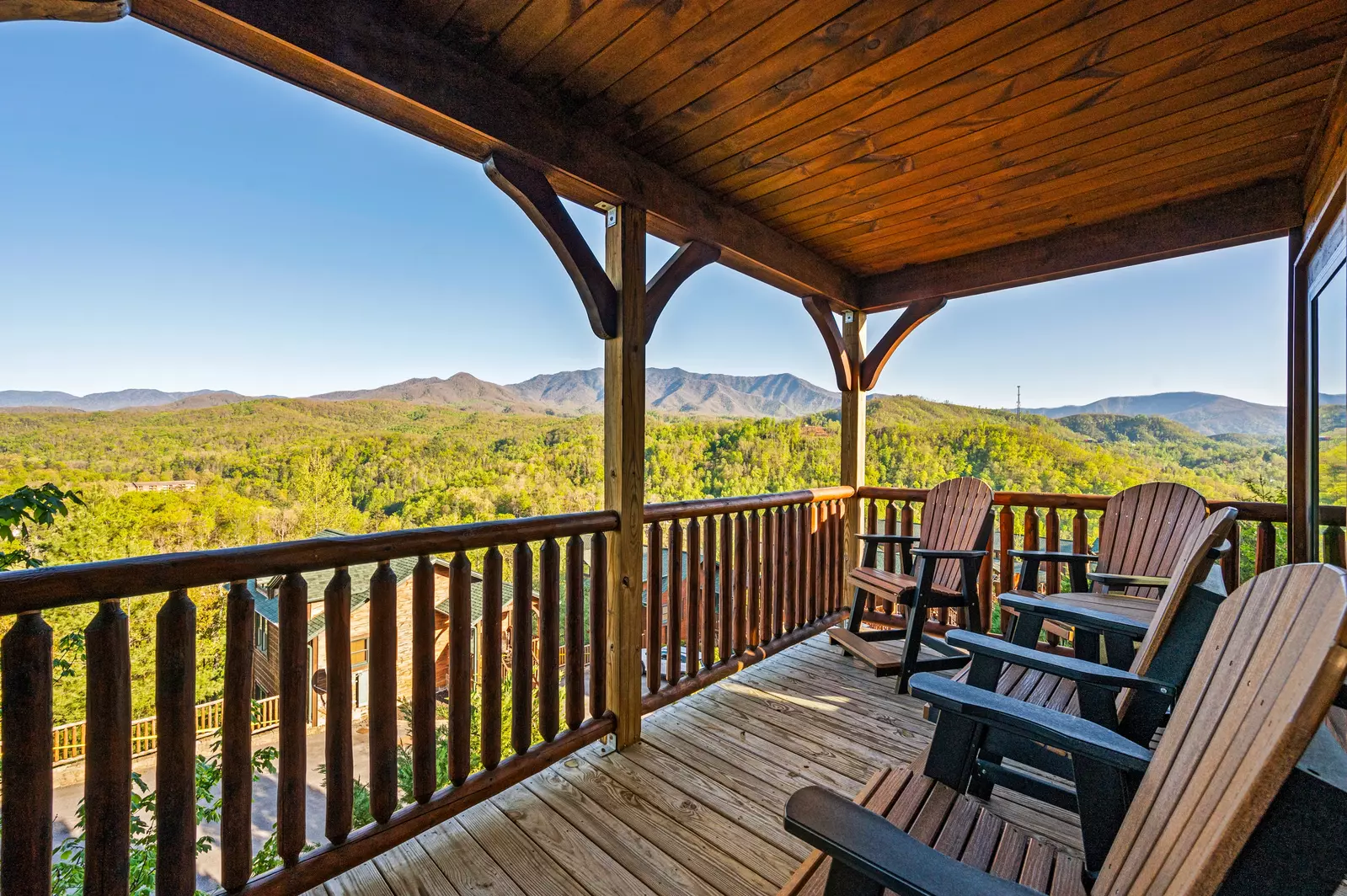 Gatlinburg Views Lodge - 5 Bedroom Gatlinburg Cabin Rental