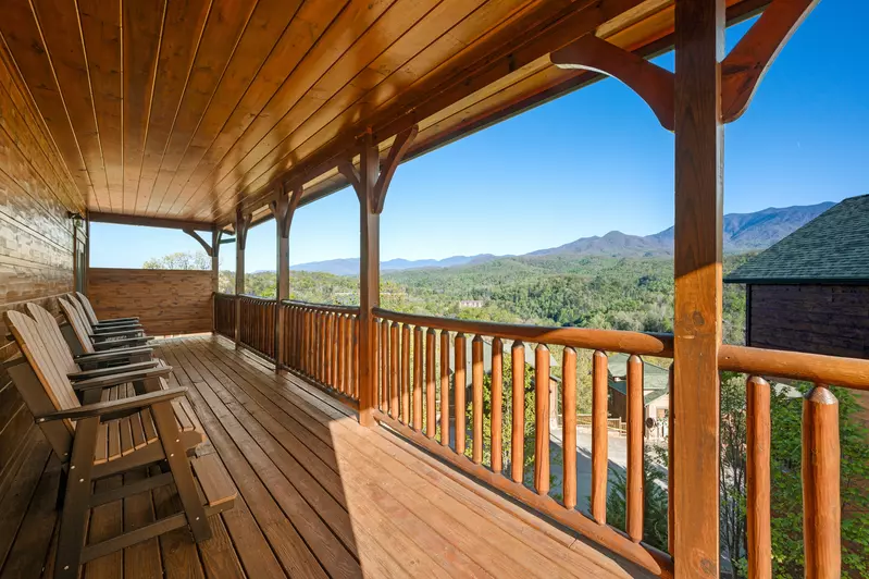 Gatlinburg Mountain Lodge - 5 Bedroom Gatlinburg Cabin Rental