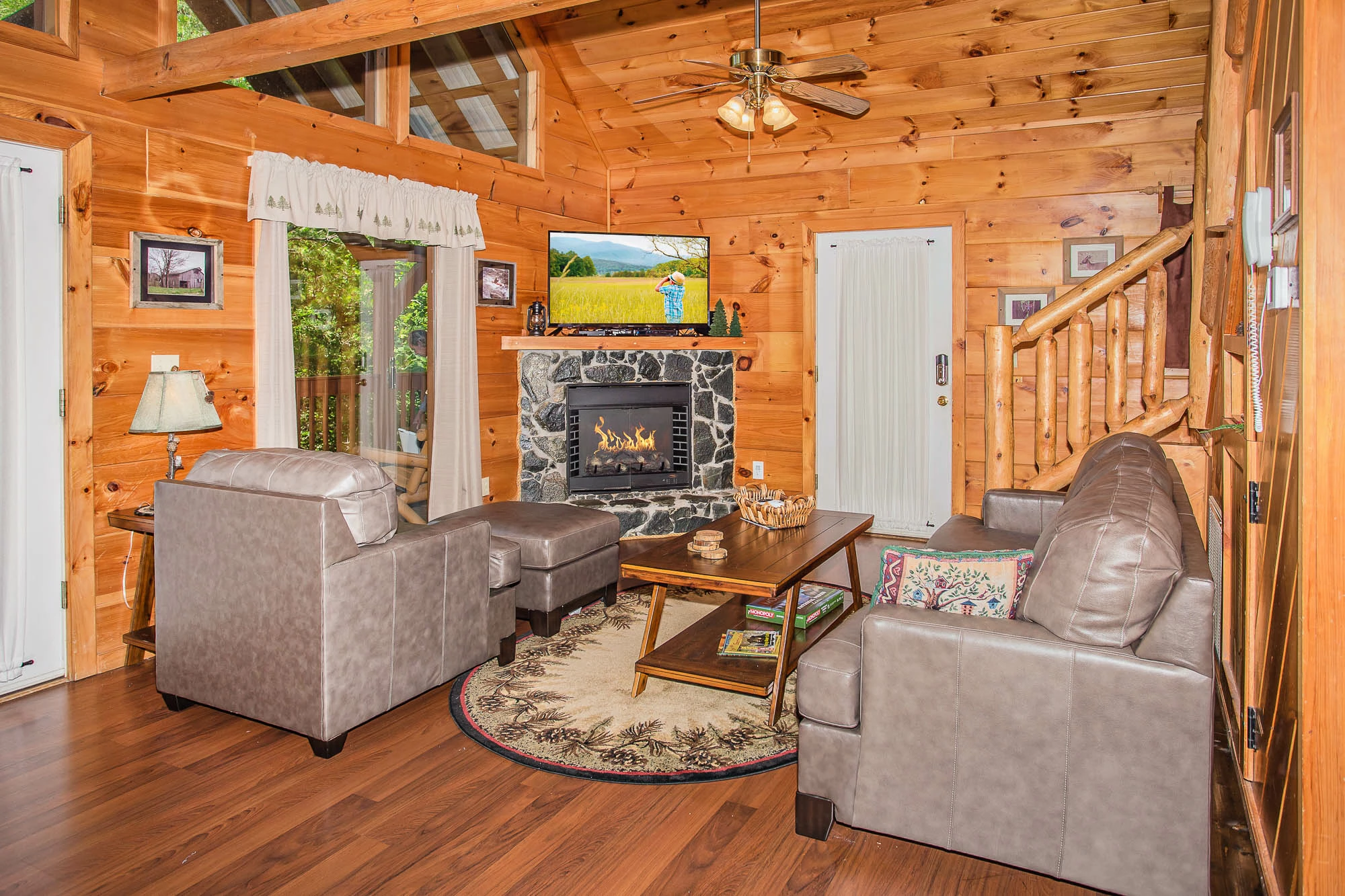 Forest View Hideaway - 2 Bedroom Sevierville Cabin Rental