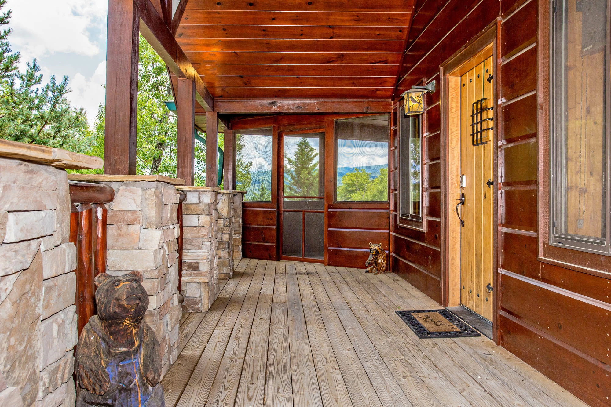 Grand Bluff Lodge - 5 Bedroom Sevierville Cabin Rental