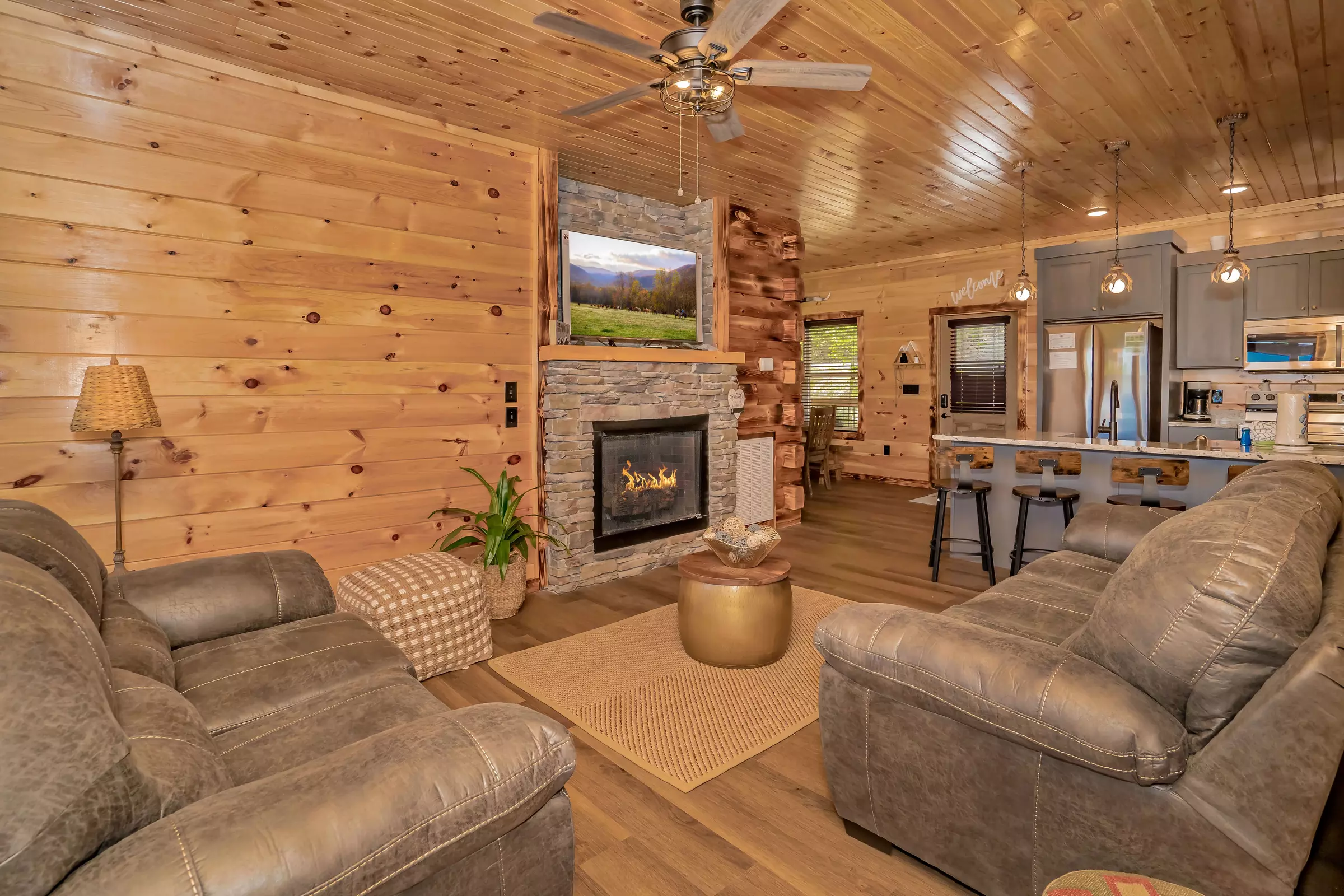 Rustic Mountain View - 2 Bedroom Sevierville Cabin Rental