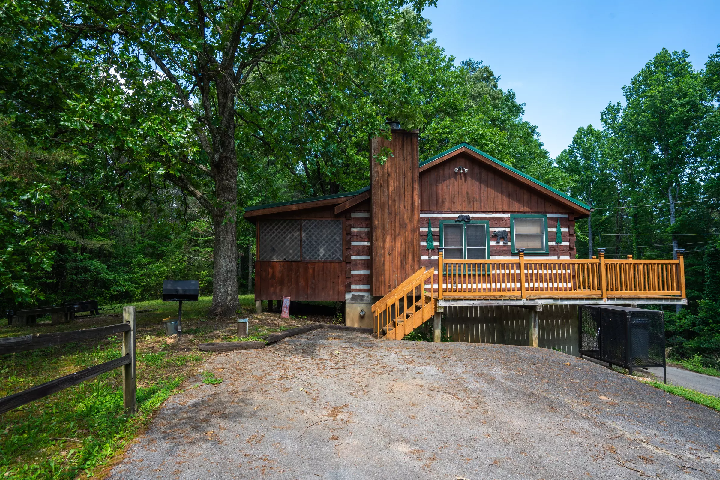 Bear Country - 2 Bedroom Sevierville Cabin Rental