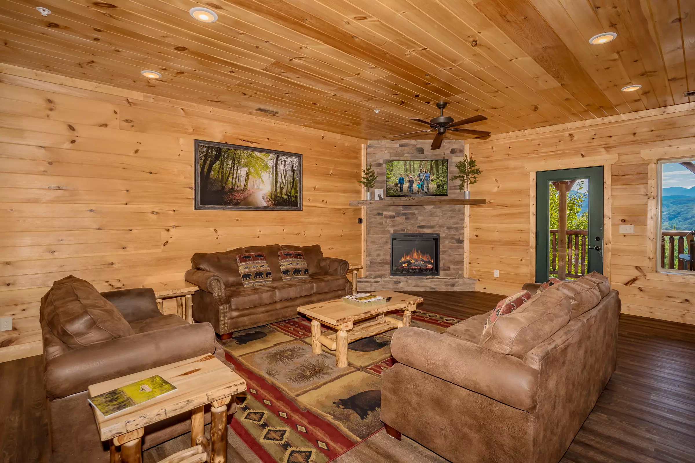 Gatlinburg Views Lodge - 5 Bedroom Gatlinburg Cabin Rental