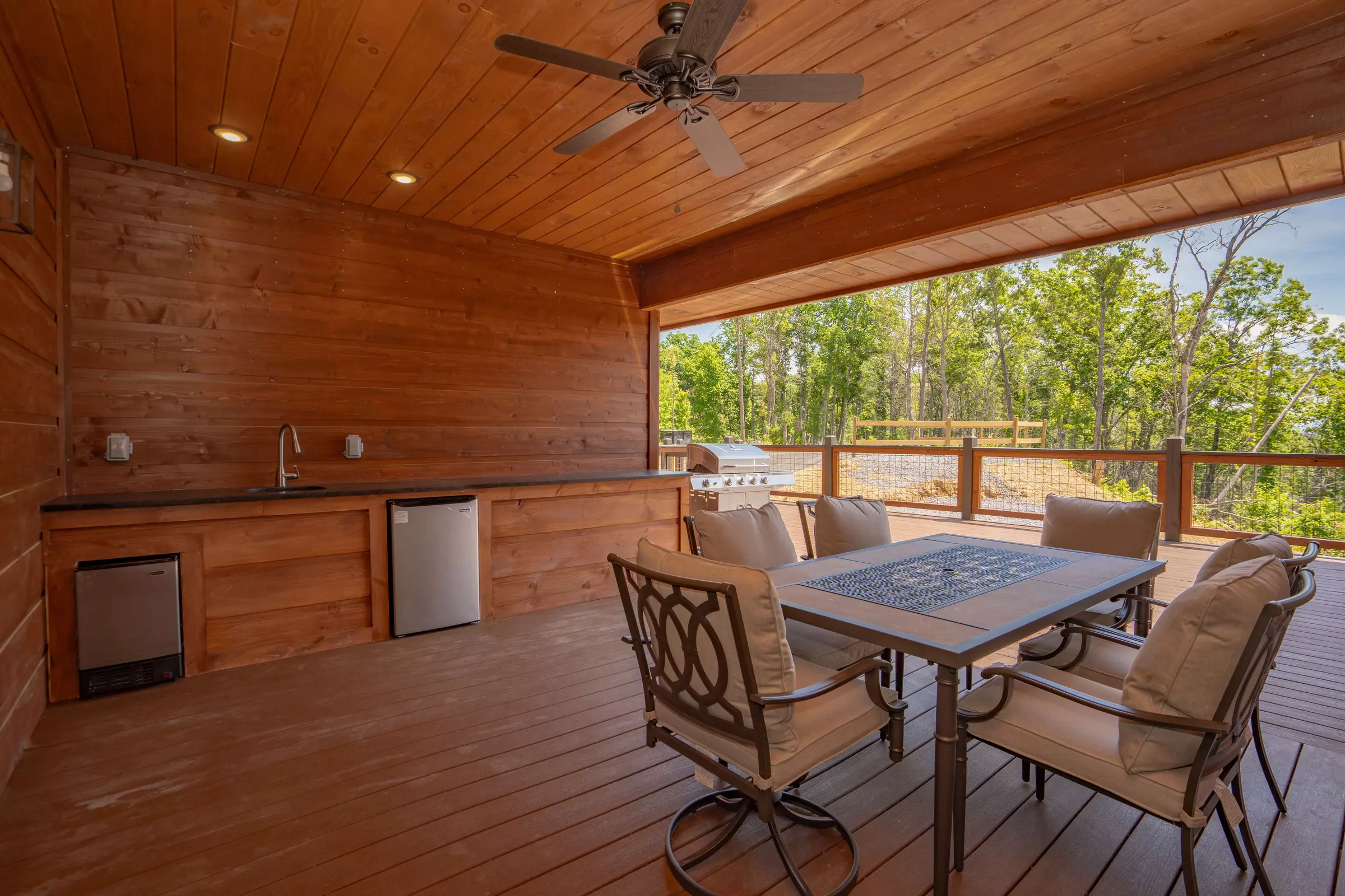 Smoky Mountain Vista - 2 Bedroom Sevierville Cabin Rental