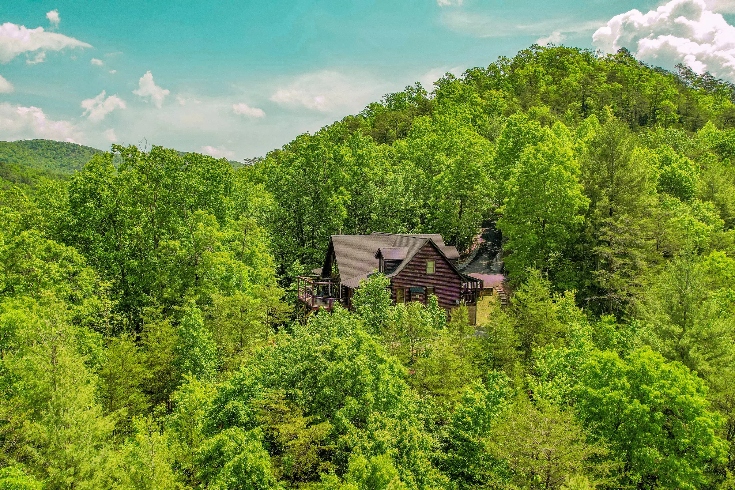WaterFall View Lodge - 4 Bedroom Sevierville Cabin Rental