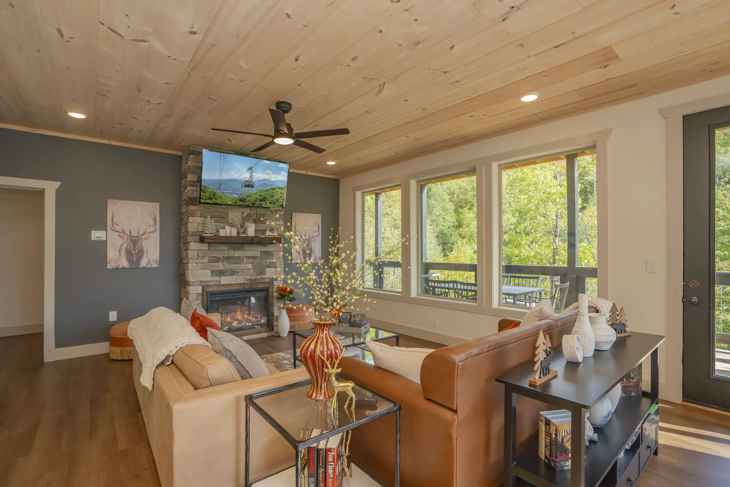 Splash Of Sunshine - 3 Bedroom Gatlinburg Cabin Rental
