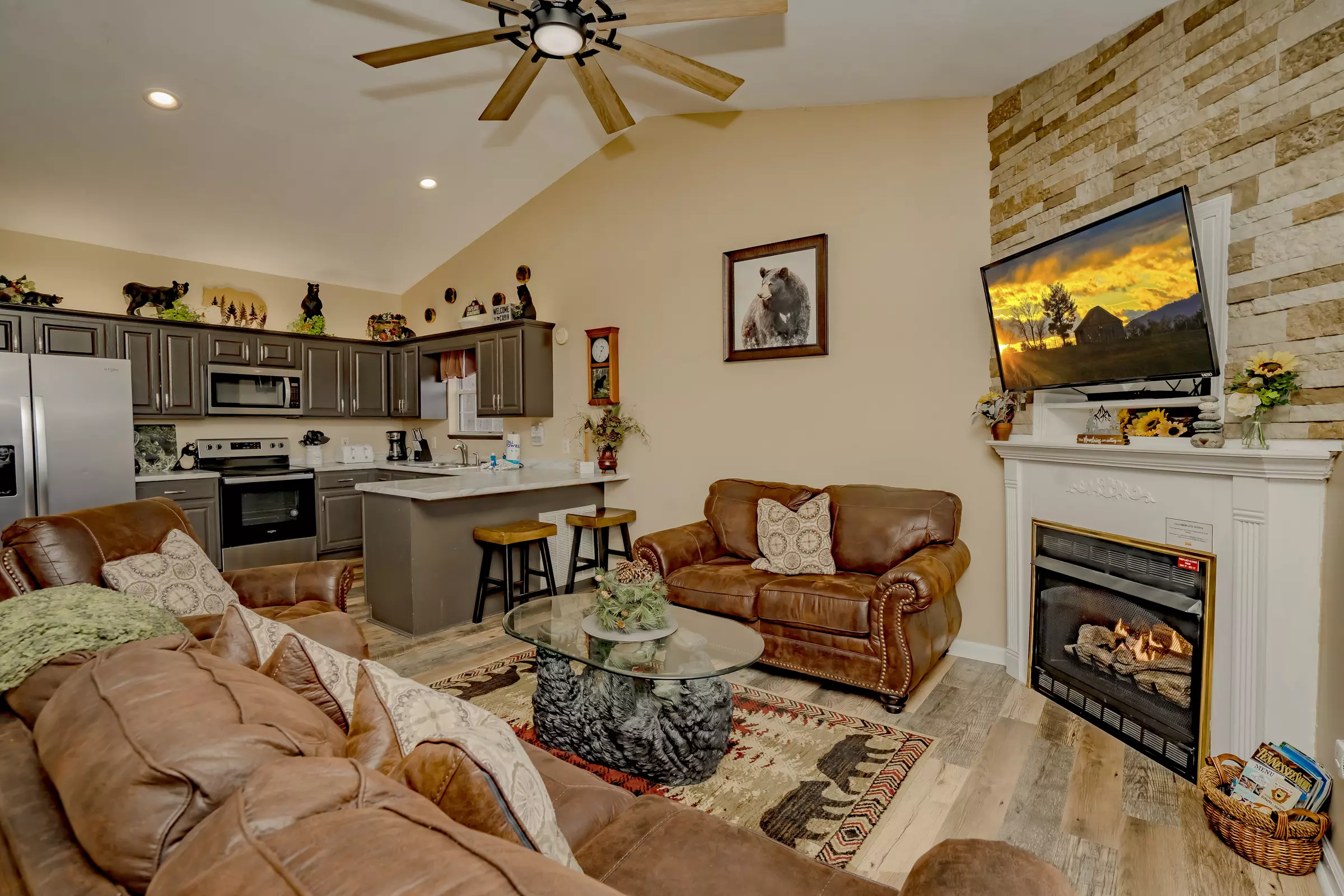 High in The Smokies - 2 Bedroom Gatlinburg Cabin Rental